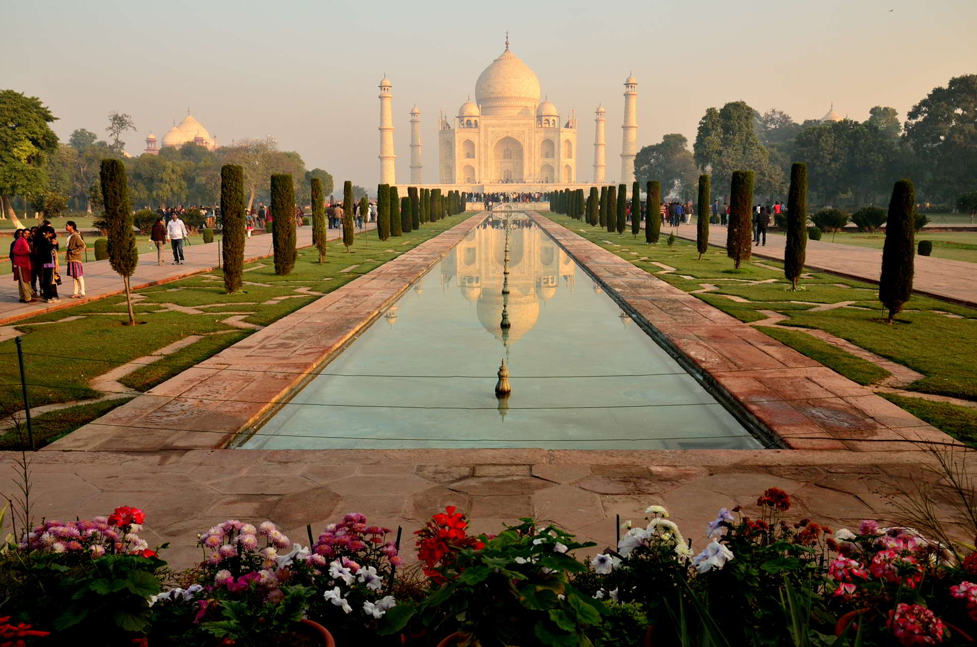Agra beyond the Taj Mahal, other beautyful monuments of Agra